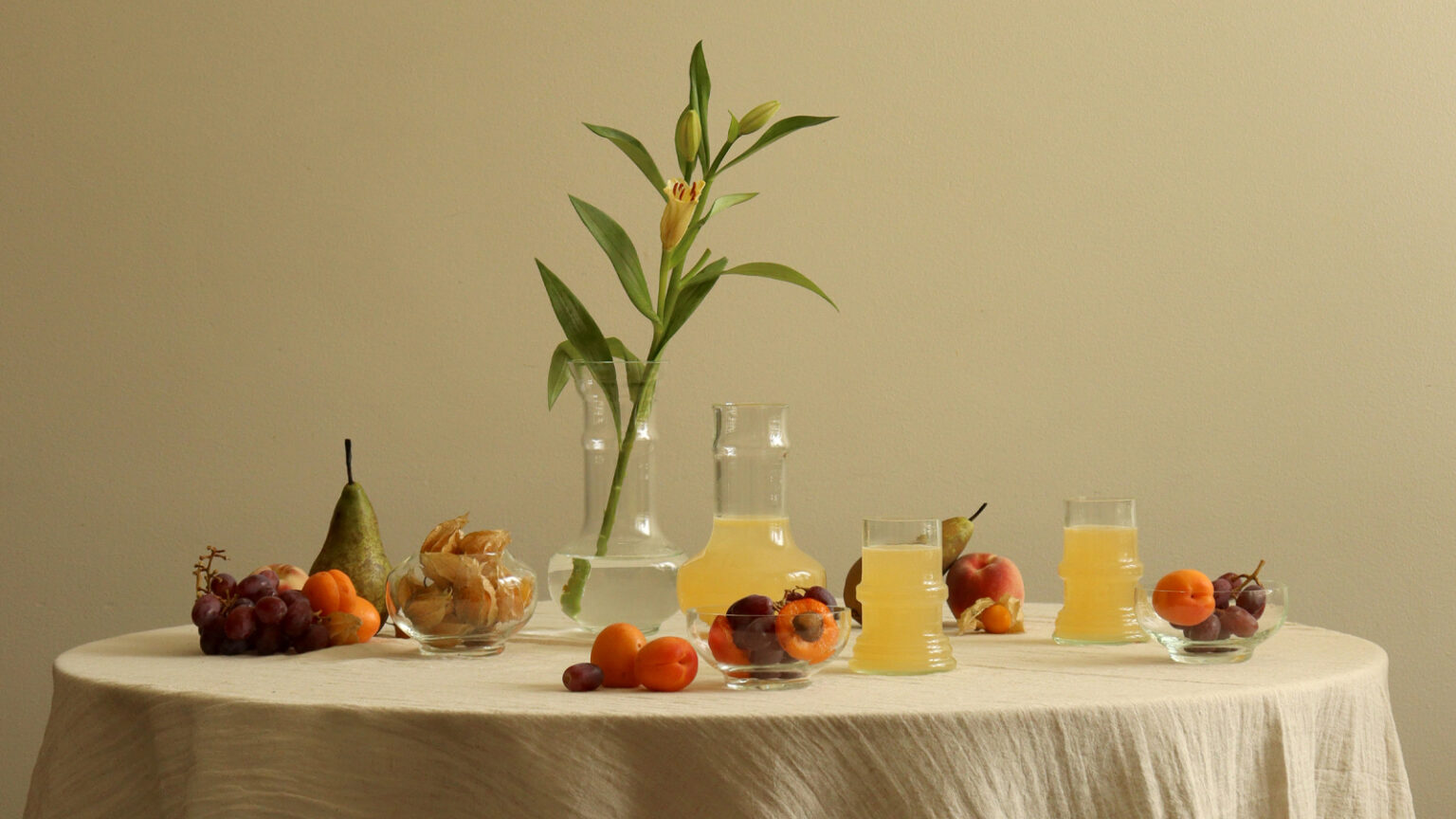 Netta Kandelin invites you to pause with glass and plants at Habitare ...